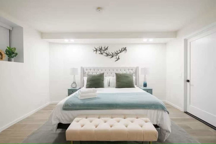 Luxury 2br Duplex 5min To Central Park - New York City