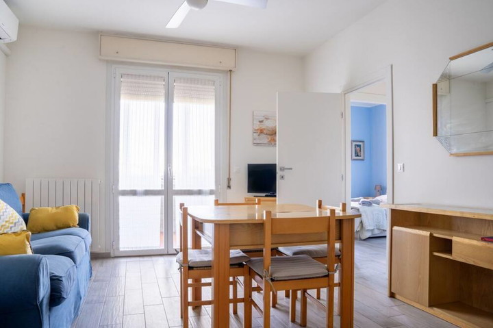 Guesthost - Cozy Apartment Of About 55 Sqm, Able To Accommodate Up To 6 People, Located On The Third Floor Of A Building With A Lift.the Property Is Located In Lido Adriano, A Seaside Resort On The Adriatic Coast And A Few Kilometers From Ravenna, In A W - Ravena
