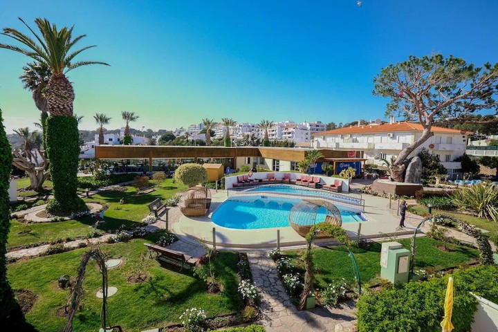 Family Fun By The Ocean! 1br Apartment W/ Kitchenette | 2 Units - Albufeira