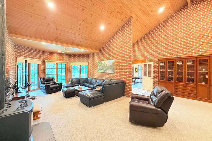 Comfortable Queen And Single Farm Stay - Berry