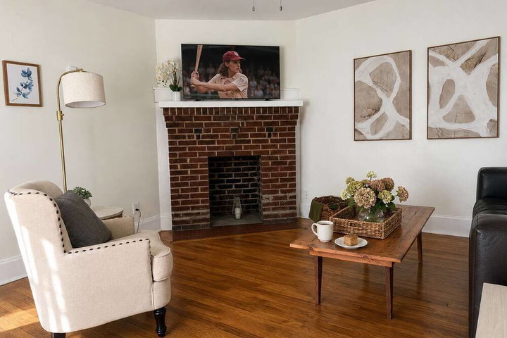 Chic Craftsman, Walk Downtown - Durham, NC