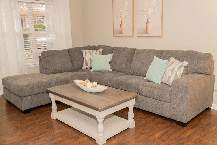 Beautiful Spacious 4 Bedroom House , Sleeps 8+ - Raleigh, NC