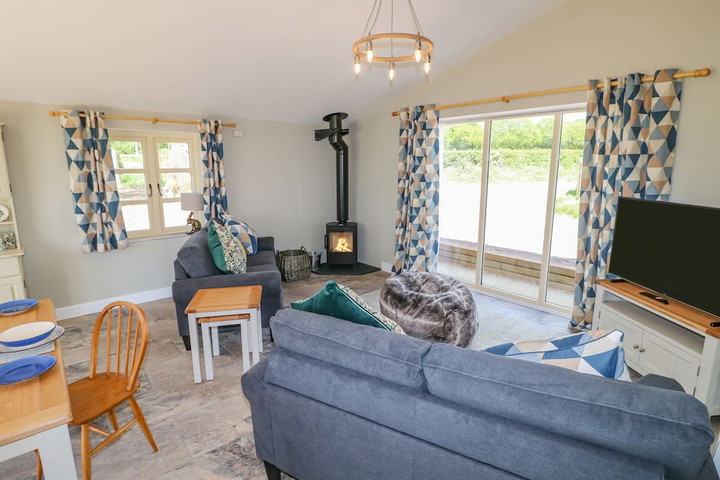 Acorn Lodge, Un Hébergement Adapté Aux Familles, Avec Le Code Bain à Remous, Situé à Sandon, Dans Le Staffordshire - Stafford