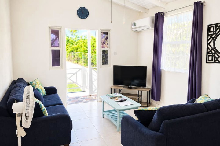 2br Cottage, Walk To Brandons Beach | Ac, Wifi - Barbados