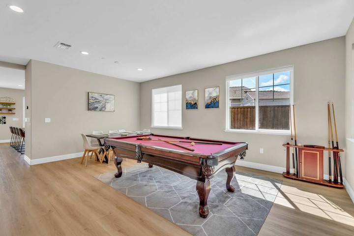 5bd Modern Home: Pool/ping-pong/arcade - Wine City - Fairfield, CA