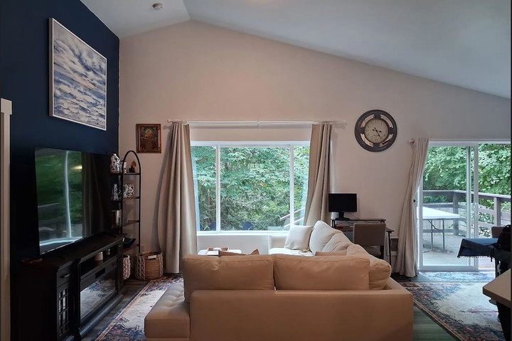 Cozy Fire Pit Retreat Near Mason Lake  Sleeps 7 - Shelton, WA