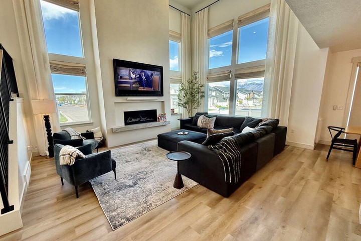 Silicon Slopes Getaway | 2 Kitchens + Private Yard - Lehi, UT