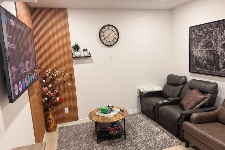 2-bed, 2-bath Home: Perfect For Work, Relaxation, And Exploring Calgary & Banff. - Alberta