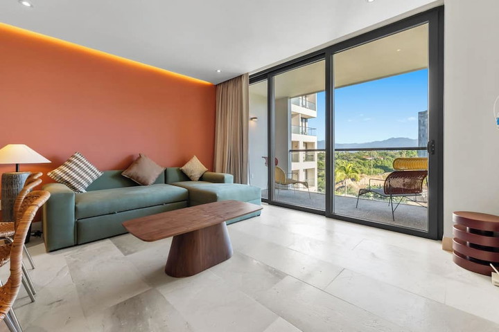 Modern Apartment With Balcony And Pool Access - Nuevo Vallarta