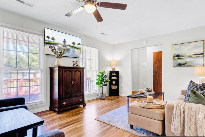 Bright & Spacious Charleston-area Family Home - Summerville, SC