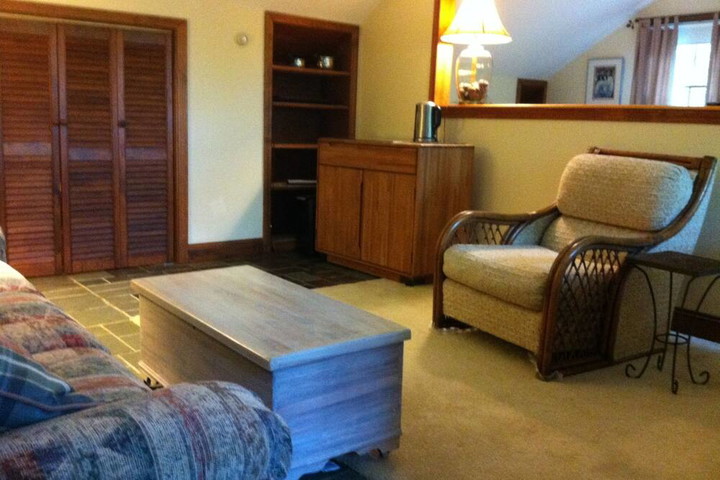 Sunny , Cozy 1-bedroom, Wooded, Private, Central Island Location, Close To Ocean - 바 하버