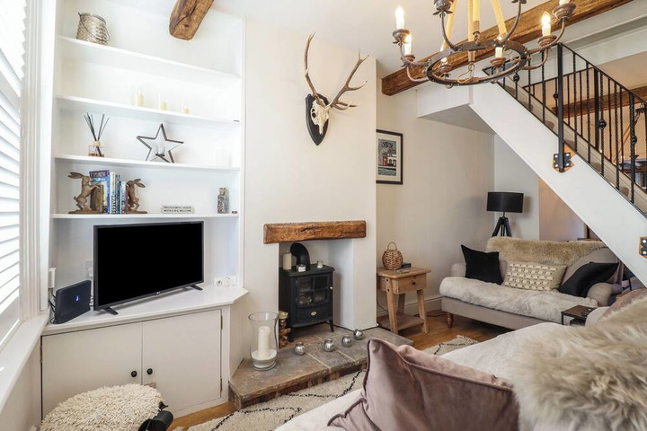 Glynside, Character Holiday Cottage, With A Garden In Conwy - Conwy