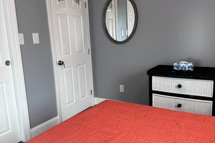 Charming Single Family Cottage, Pet Friendly, Close To Prov, Woon, Ma & Highways - Rhode Island