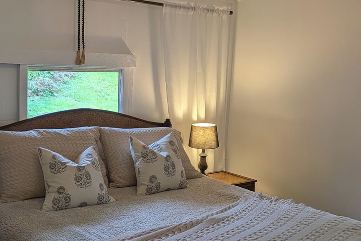 Luxurious Hosted Oceanview Coffee Farm Stay - Hawaii
