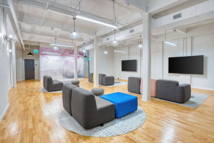 Fully Furnished Private Studio Loft Free Utilities Elevator - Hartford, CT