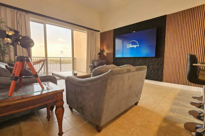 Lakefront Condo 1 Mile To Disney W/ Pool, Hot Tub - Lake Buena Vista, FL