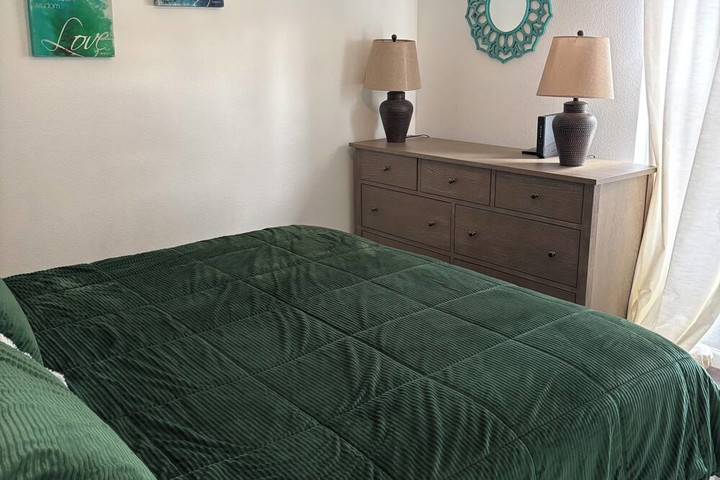 The Wine Ranch Is Close To Wineries, Horses, Soccer And Pet Friendly. - Temecula, CA