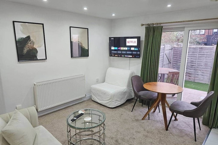 Stay Zen Apartments - Garden & Free Parking Woking - Shere