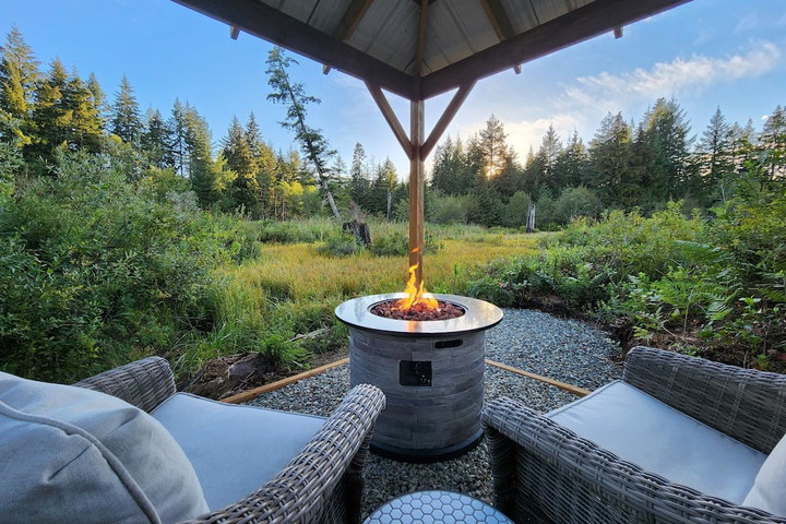 Private Hideaway, Wetland Views! Heather Cottage - British Columbia