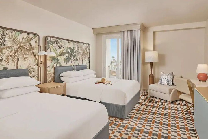 Hyatt Centric Delfina Pet Friendly Room 6 Mins Walk From Santa Monica Pier - Santa Monica, CA