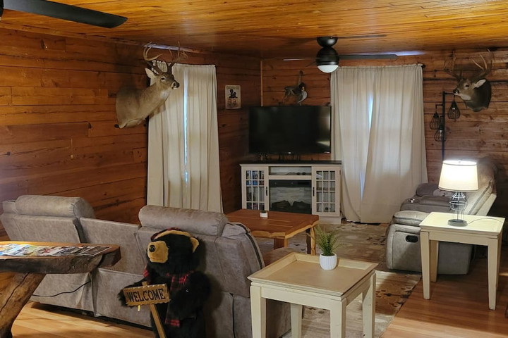 Newly Renovated Cabin Close To Downtown Chattanooga - Chattanooga, TN
