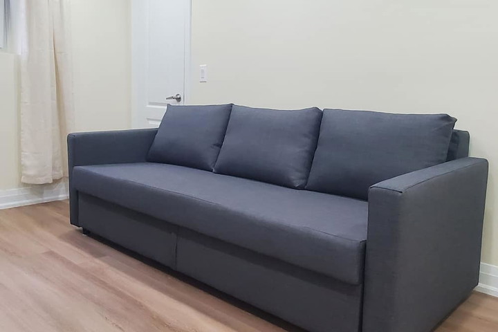 Spacious And Modern 2-bedroom Basement Suite In Milton - Milton