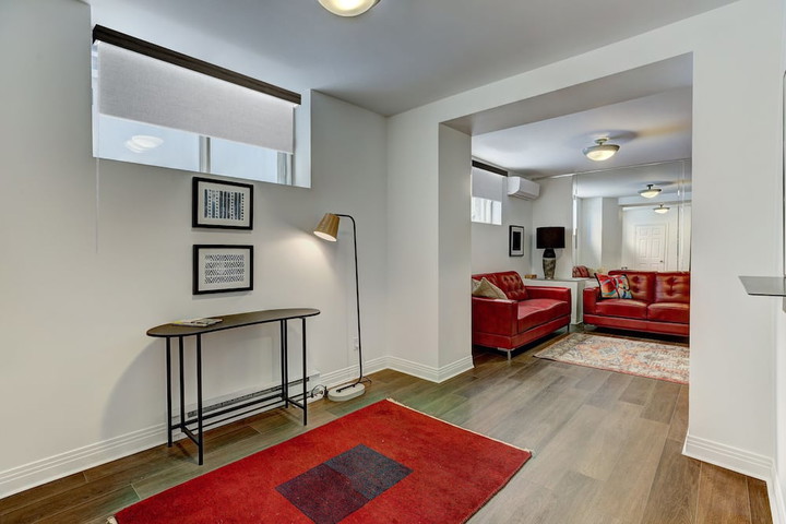 Cozy 2 Bedroom Condo At The Château Sherbrooke, Blend Of History & Modern Luxury - Montreal