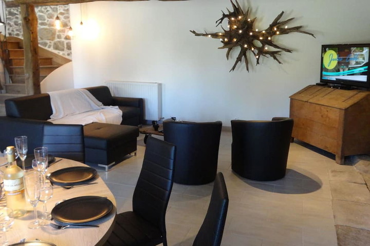 Gite4*au Coeur De L'auvergne Avec Balneo Et Sauna - Cantal
