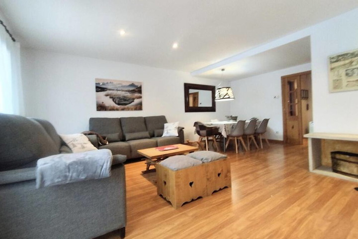 Casa Arguis Country House With Mountain Views, Wi-fi, And Air Conditioning - Benasque