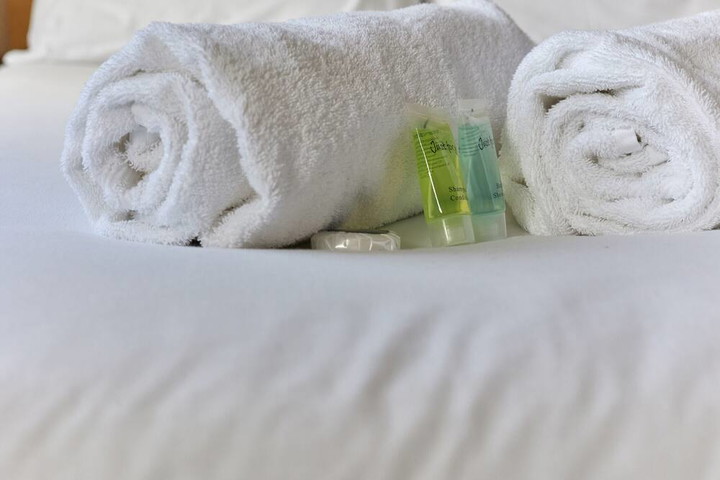 Properties Unique | Dene Rooms Twin 23 - Gateshead