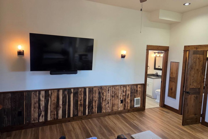 Rainbow Trout Suite In Emigrant - Emigrant, MT