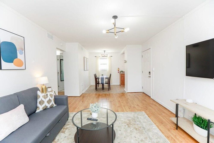 Sojourn Stay | Beachy 2br Escape - Norfolk, VA
