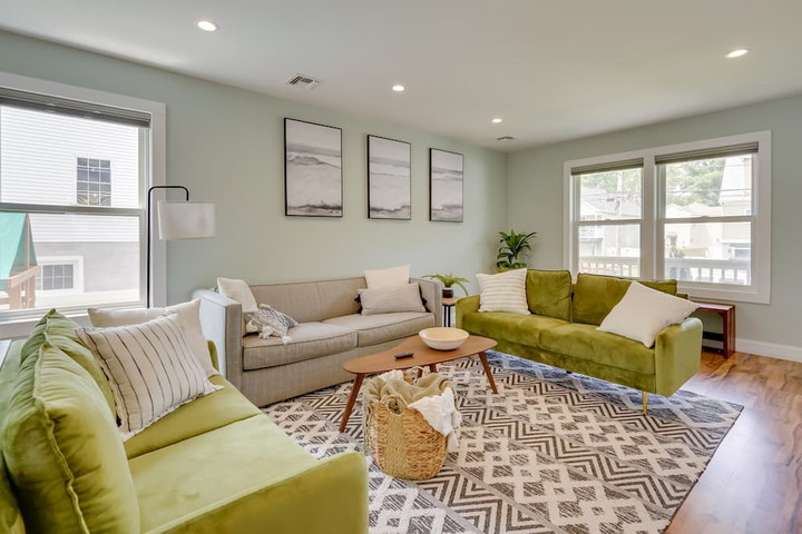 Gorgeous Keansburg Home W/ Pool: Walk To Beach! - Middletown Township