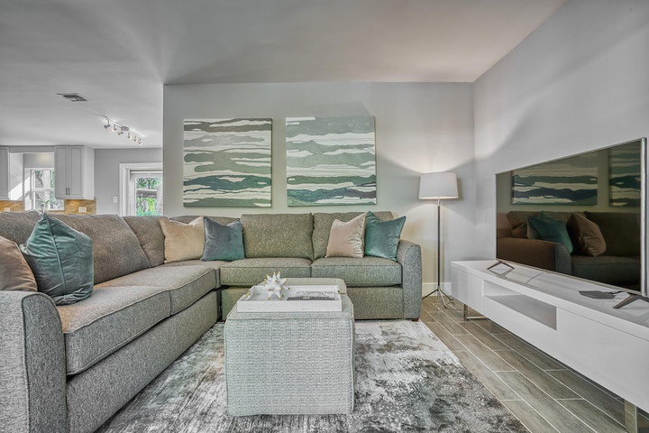Near Beaches And Wilton Drive - Coral Springs