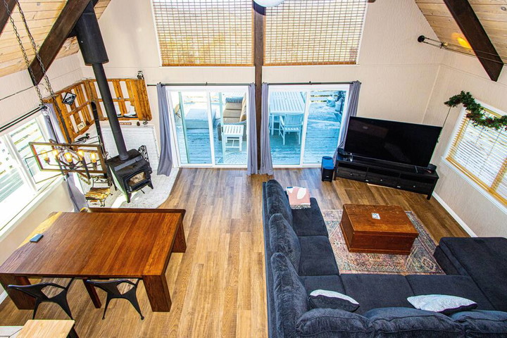Modern Lake Arrowhead Home Views & Game Room +Pets - Lake Arrowhead, CA