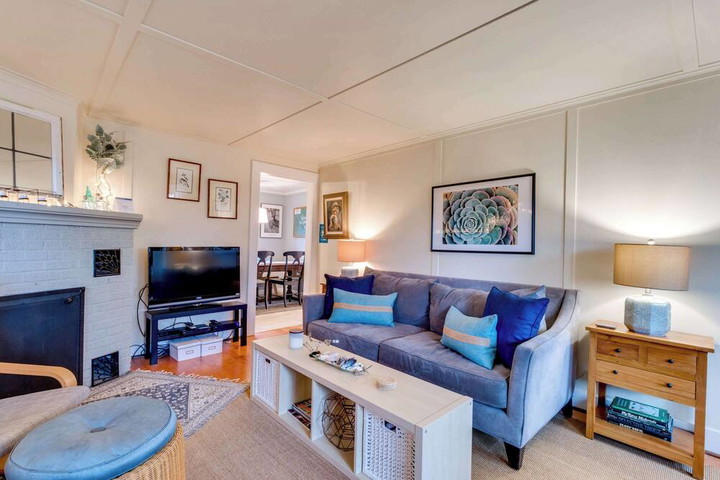 Charming Dog-friendly Cottage With Ac, Washer/dryer, Gas Grill, Easy Beach Access - Cannon Beach, OR