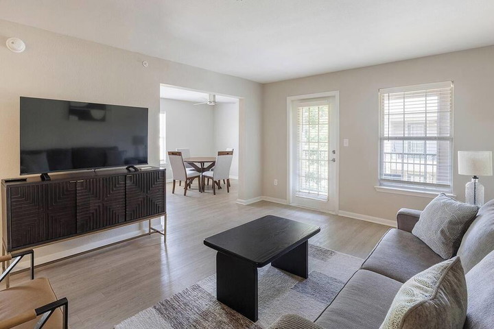 Landing | Stylish 2bd, Gym, Game Room - Charlottesville, VA