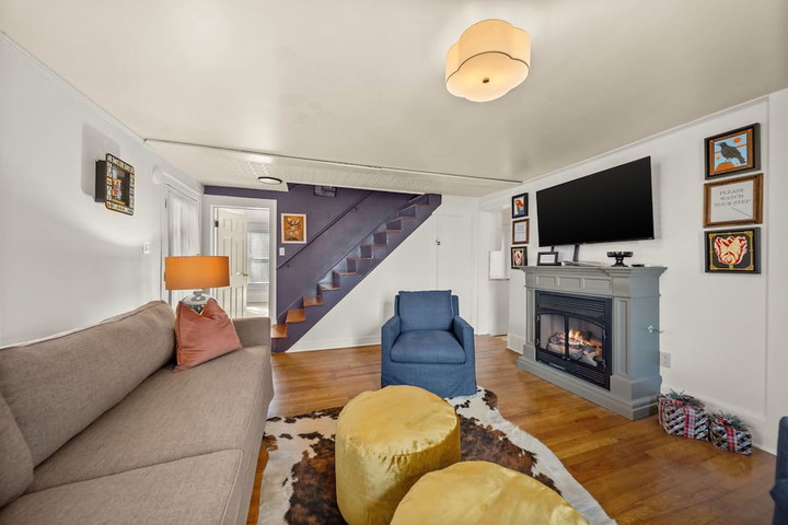 Eureka Springs 3 Bed - Teacup Cottage - Eureka Springs, AR