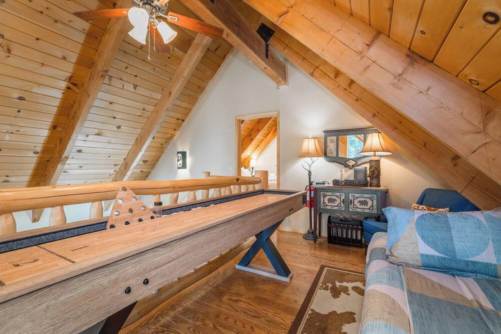 Timberline Lodge_ac, Sauna, Shuffleboard - Truckee, CA