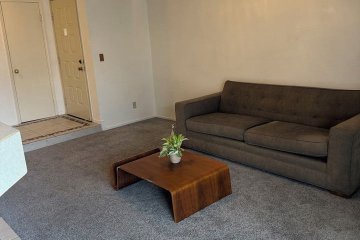 Beautiful 2 Bedroom Condo With Pool And River Access - Laughlin, NV