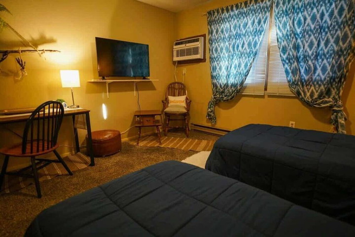 Queen Suite Near Ndsu (Apt 6) - Fargo, ND