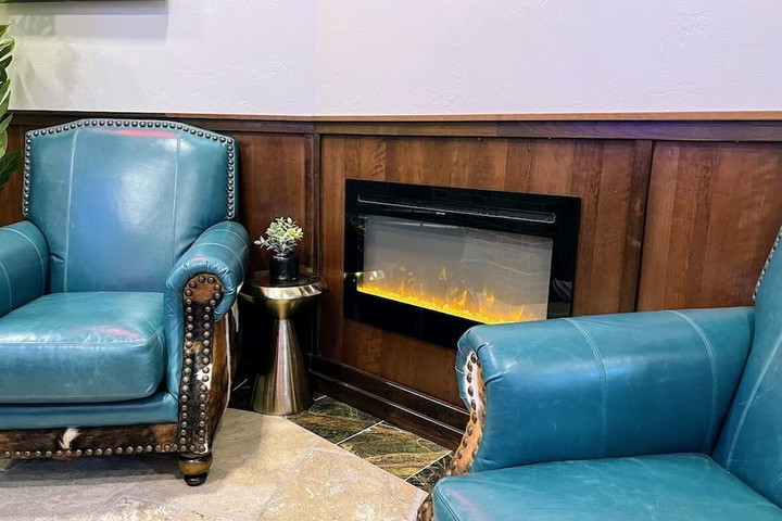 Incredible Downtown Apartment W/ Views & Desk @ The Virginia Grand -Downtown If - Idaho Falls, ID