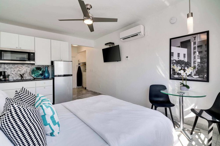 Best Beach Location | Wi-fi, Tv & Amenities - South Beach, FL