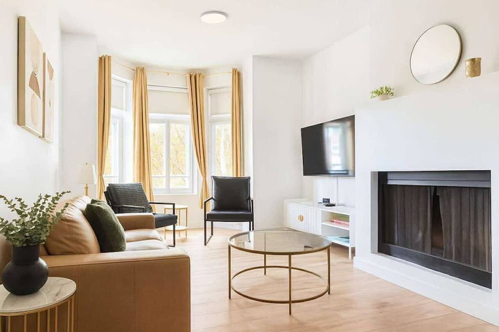 Newly Renovated - Grande-allée - 3br, 5 Beds - Québec City