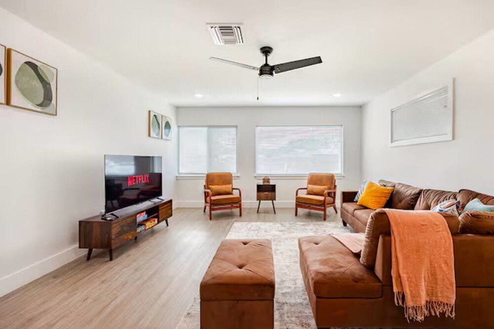 Comfortable & Quiet 2br/2ba, Near Park Ave & Rollins, Extended Stays Welcome. - Winter Park, FL