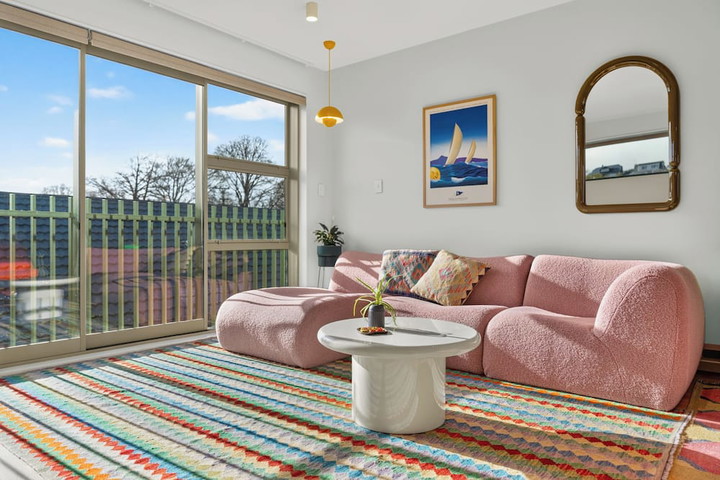 Rural City Life - Centrally Located Apartment - Gore