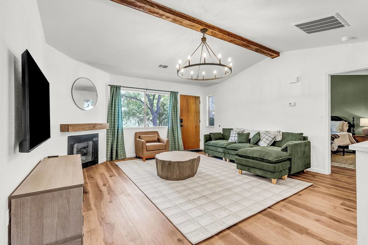 Modern Mountain Calm  Oakhurst Home By Yosemite - Oakhurst, CA