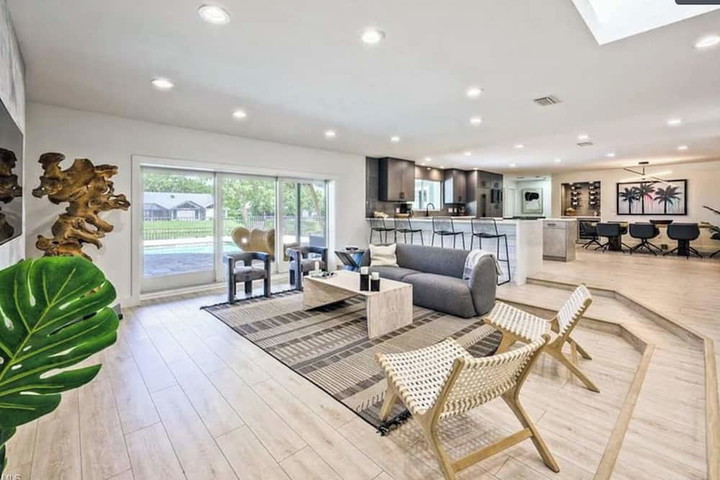 Naples Lake House, Views! 5bd, Privacy - Naples, FL