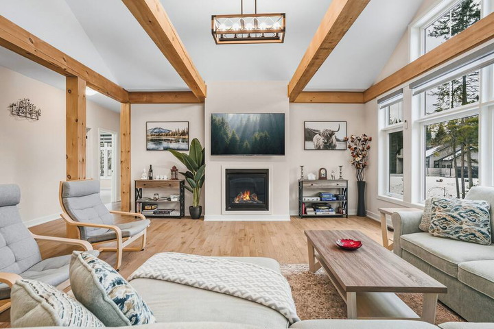Brand New Spacious & Beautiful Cottage In Northern Lights - Huntsville, Muskoka - Ontario 60