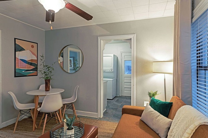 3br Father's Montrose Estate A! Medical Center - Houston, TX